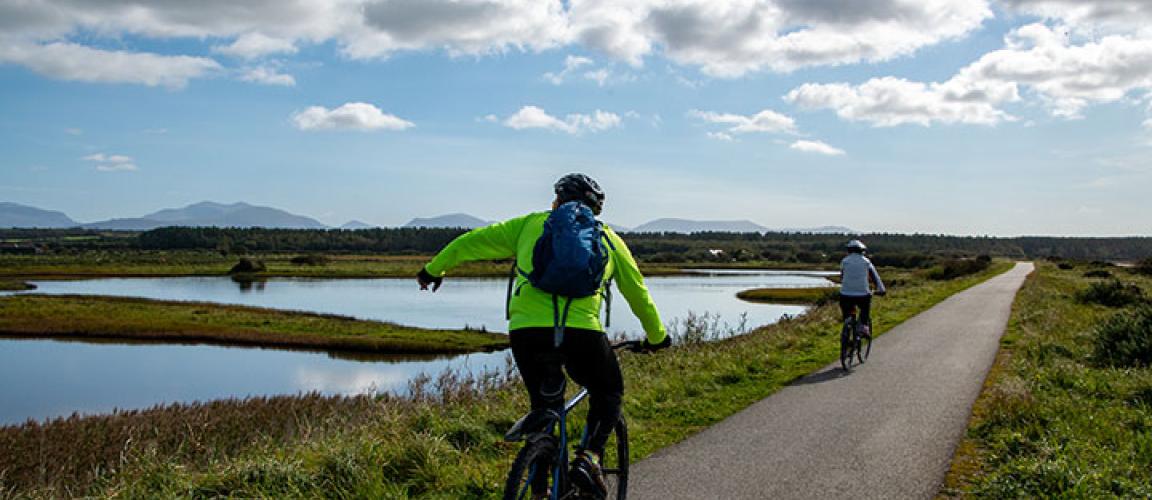 Anglesey - Malltraeth and Lôn Lâs Copr Cycle Route | Experience Britain