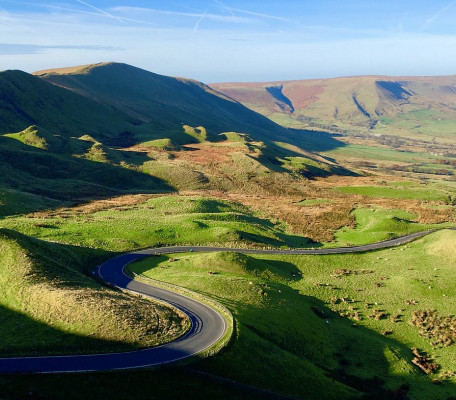 Derbyshire - Mam Tor Hiking Trails | Experience Britain